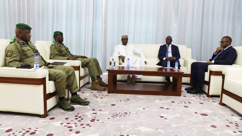 Le Premier Ministre Ali Lamine Mahamane Zeine en visite à Malabo ...