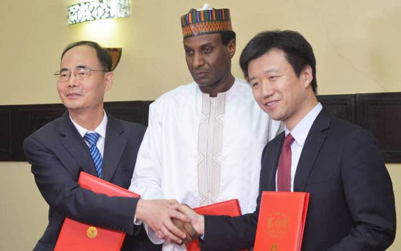 Signature de contrat Niger-CNPC sur la vente du pétrole brut nigérien ...