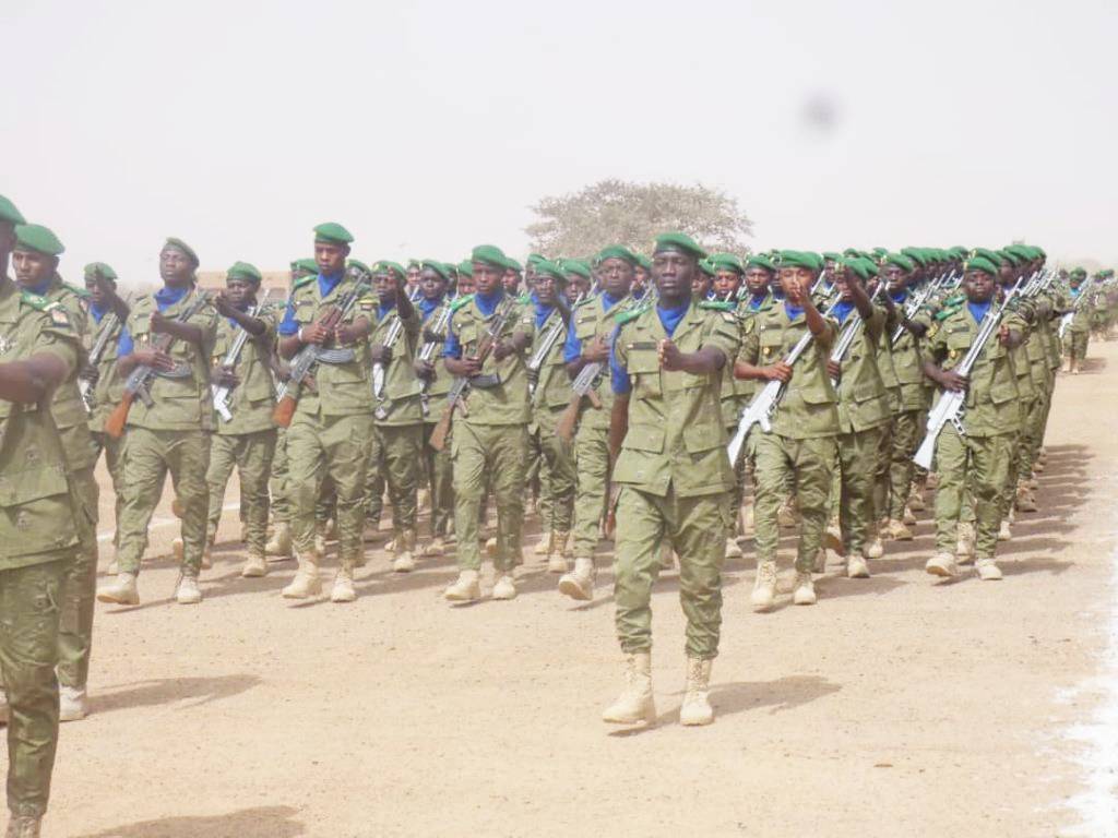 Présentation au drapeau du contingent 2023 du Centre d’Instruction de ...
